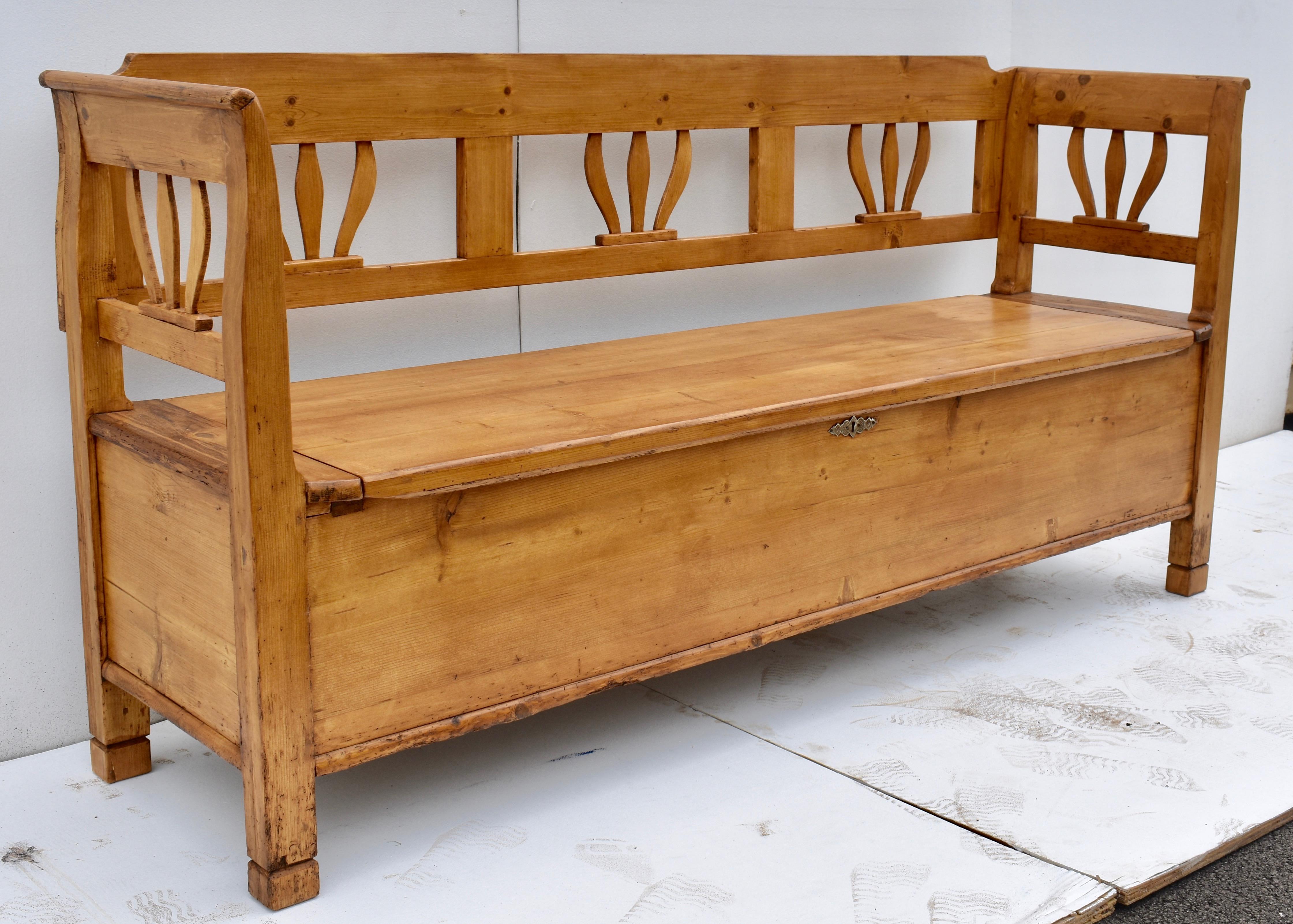Pine Box Bench or Settle at 1stDibs