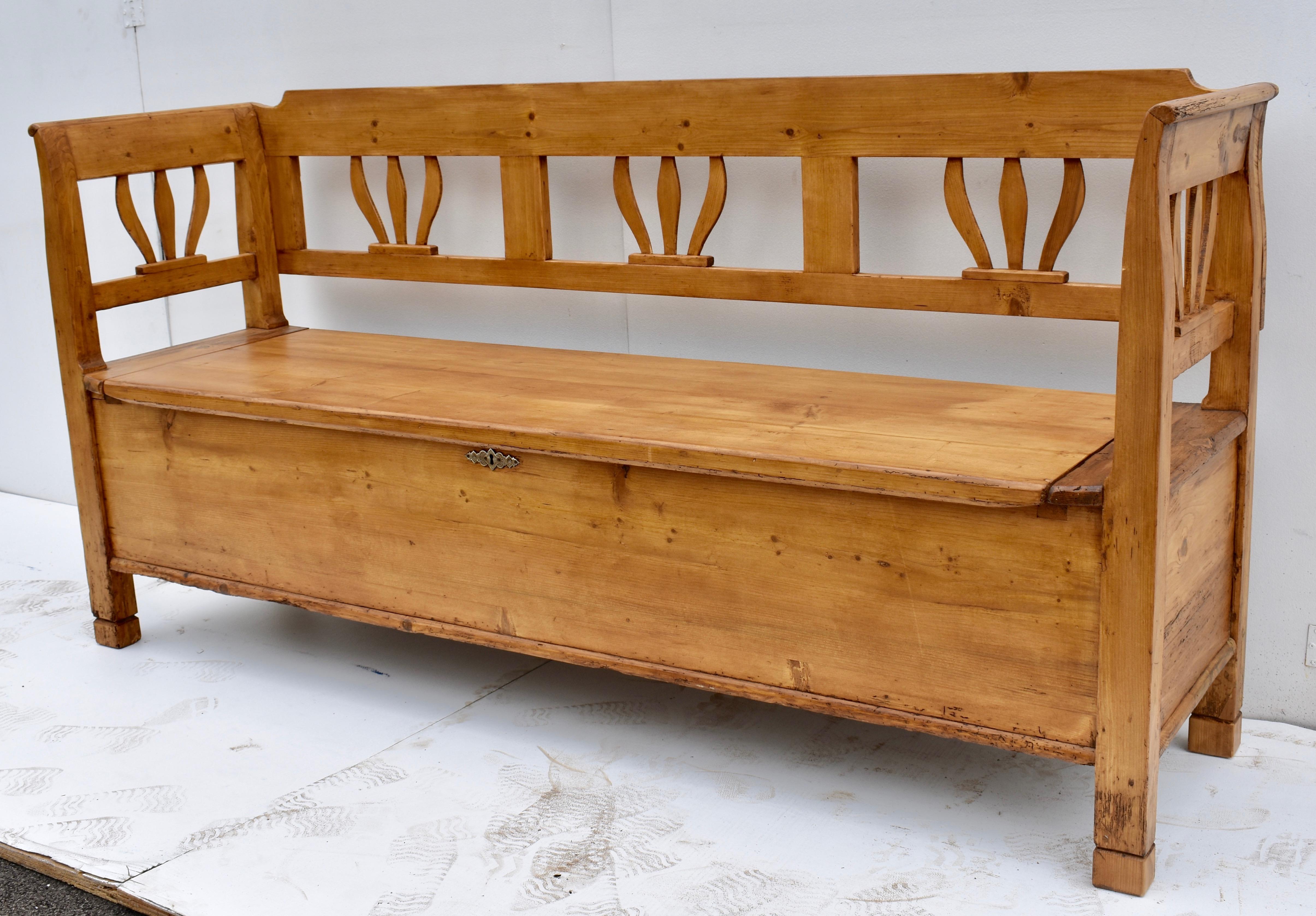 Pine Box Bench or Settle at 1stDibs