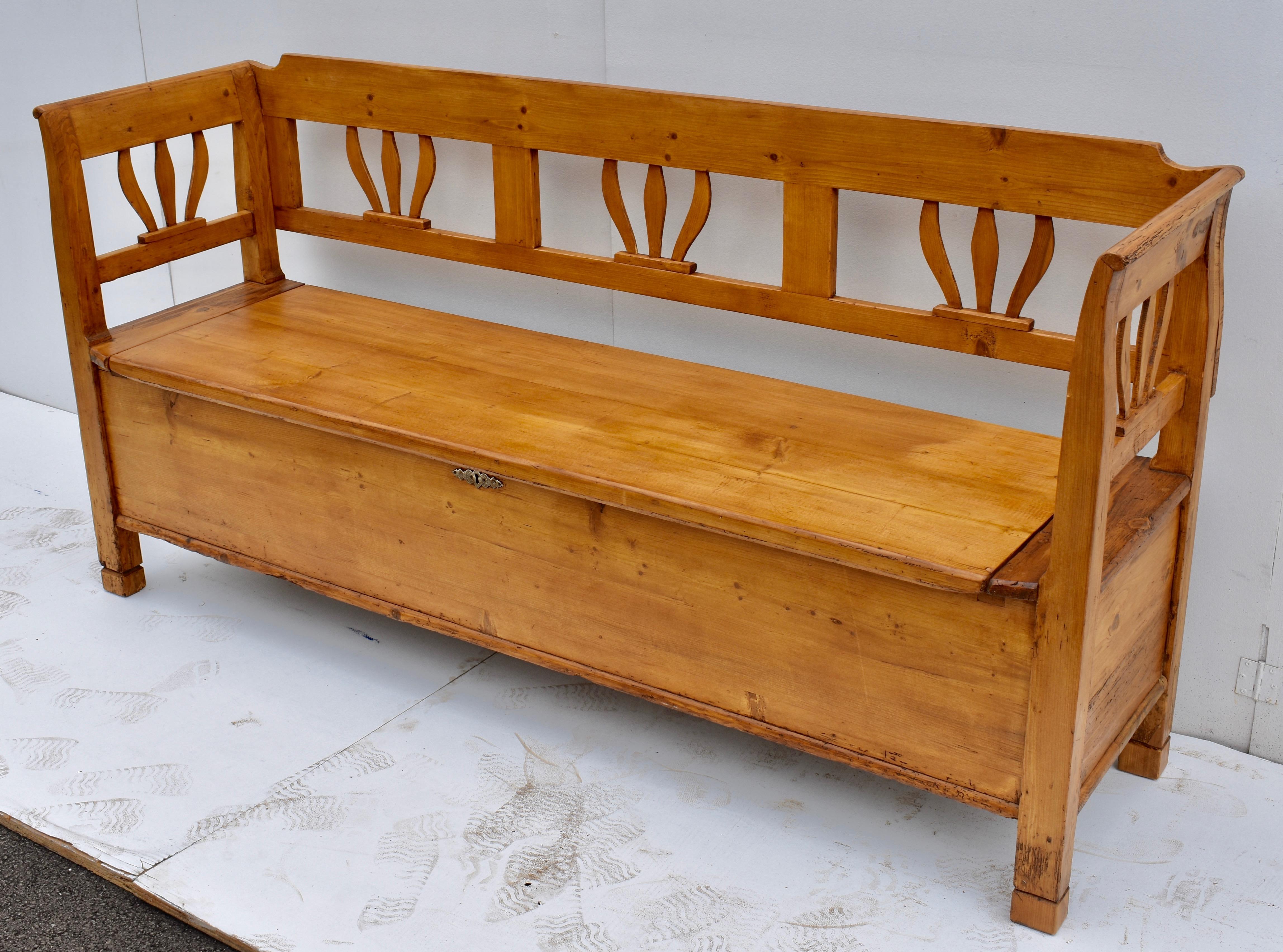 Pine Box Bench or Settle at 1stDibs