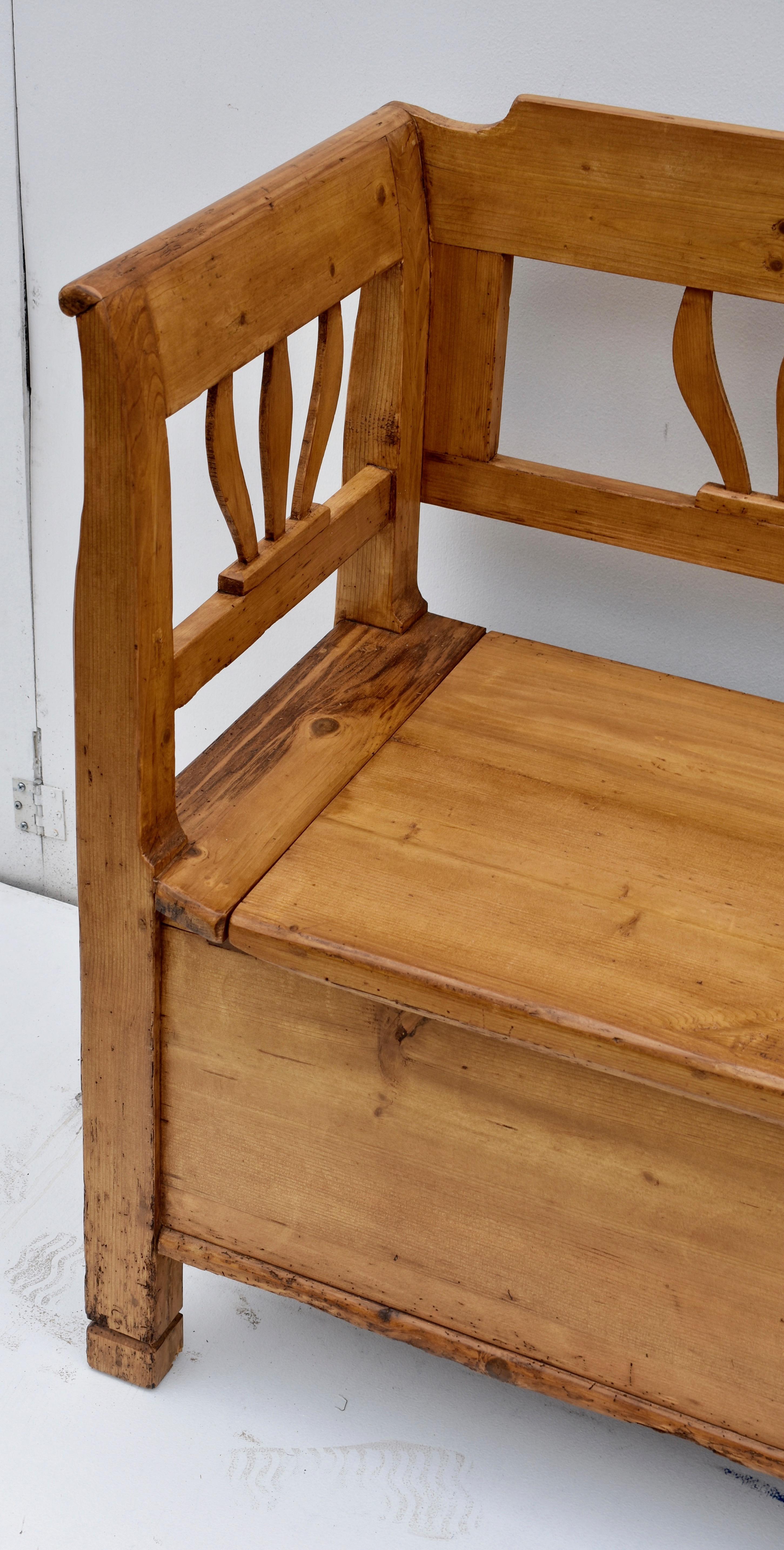 Pine Box Bench or Settle at 1stDibs