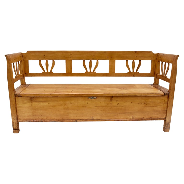 Pine Box Bench or Settle For Sale at 1stDibs