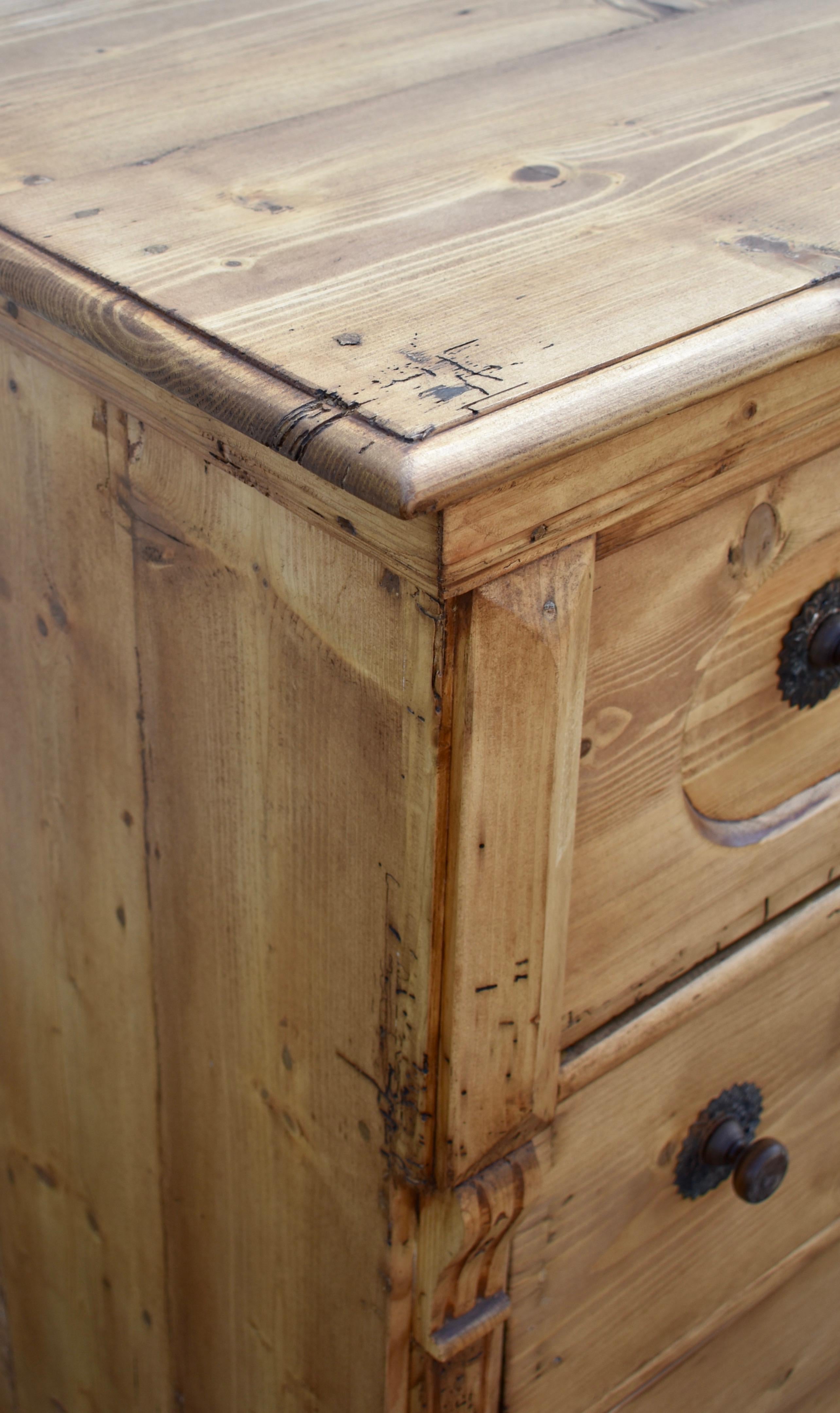 Pine Chest of Three Drawers For Sale at 1stDibs