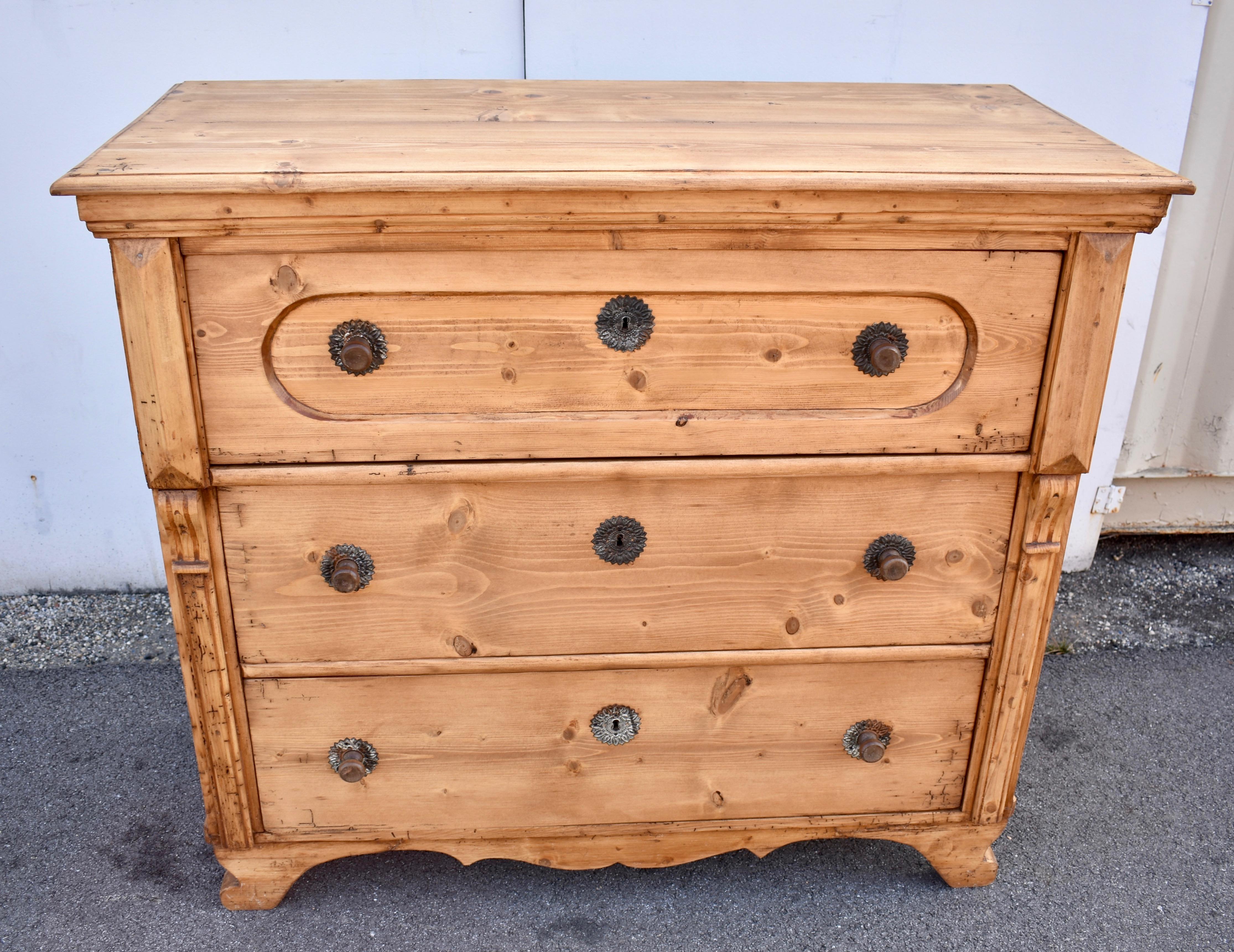 Pine Chest of Three Drawers For Sale at 1stDibs