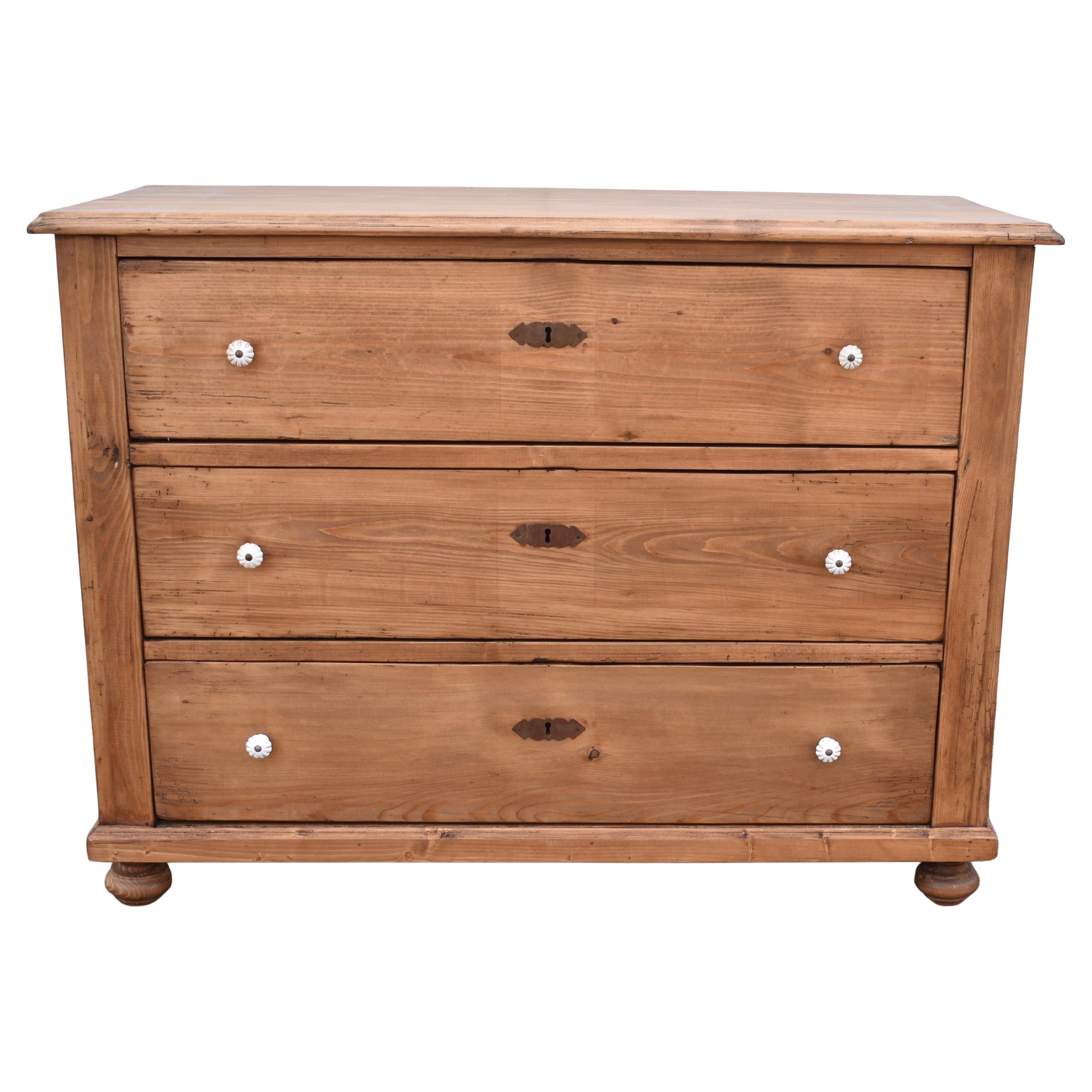 Pine Chest of Three Drawers For Sale at 1stDibs