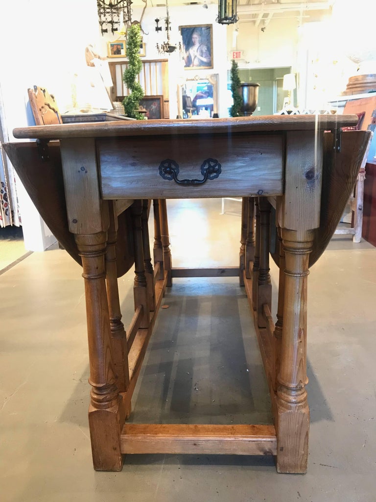 Pine Gate Leg Drop-Leaf Table at 1stDibs