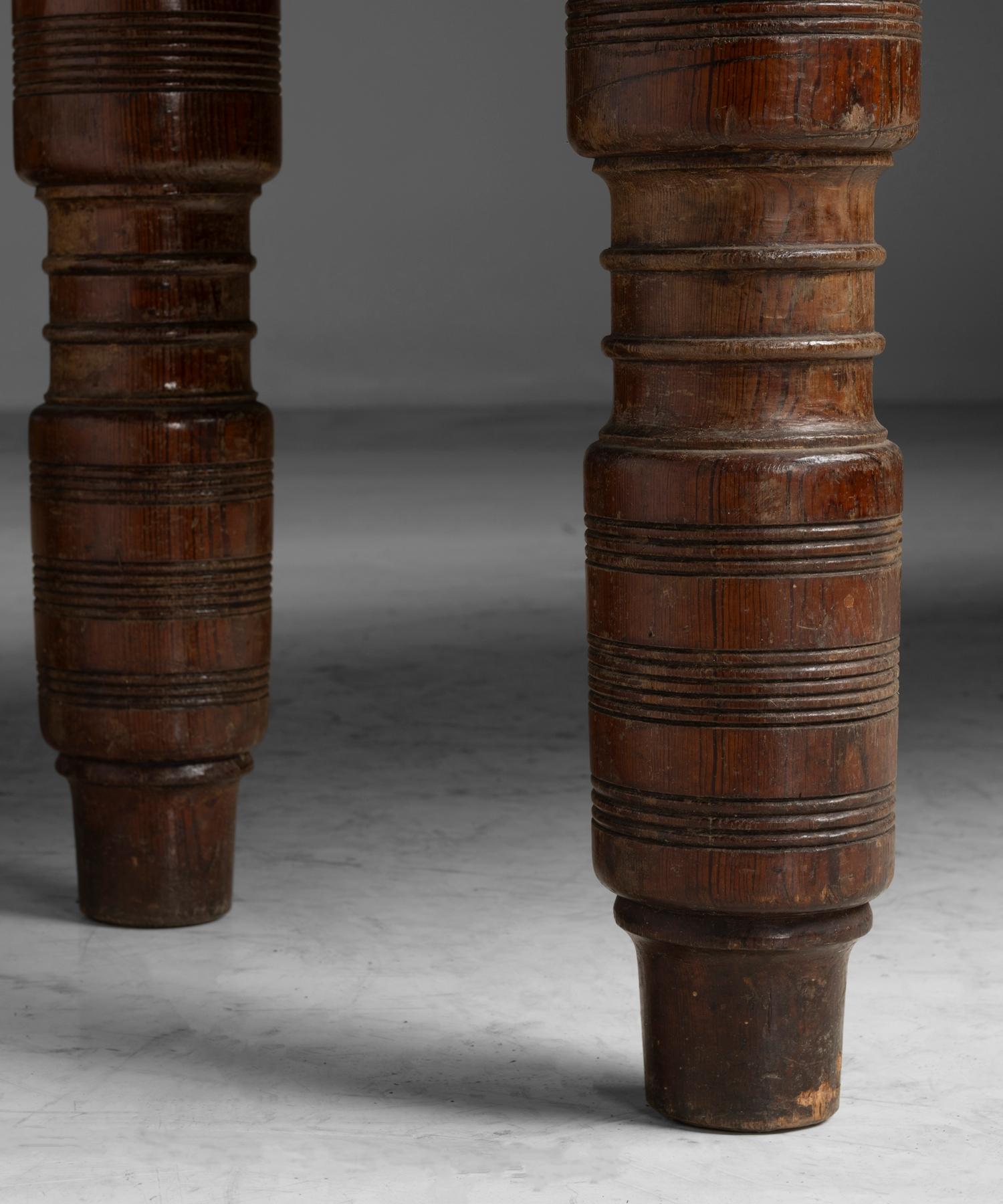 Pine and Mahogany Dining Table (Small), England circa 1890 For Sale at ...