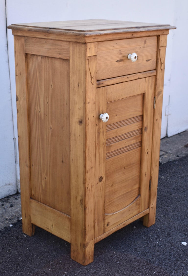 Pine Nightstand with One Door and One Drawer For Sale at 1stDibs