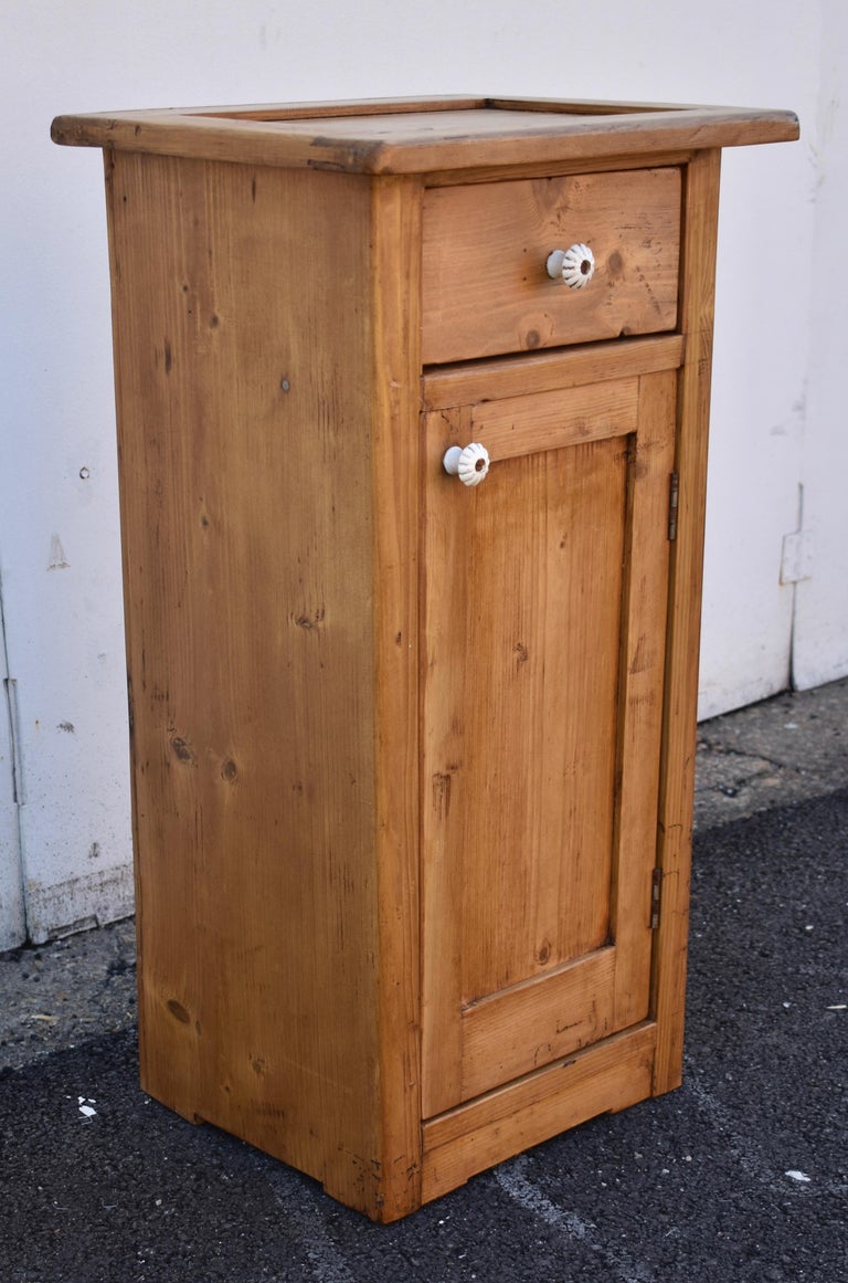 Pine Nightstand with One Door and One Drawer For Sale at 1stDibs