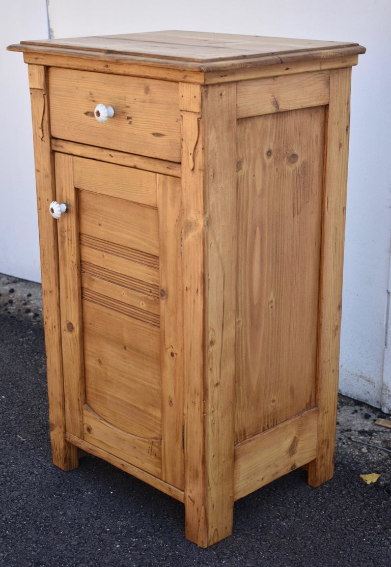 Pine Nightstand with One Door and One Drawer For Sale at 1stDibs
