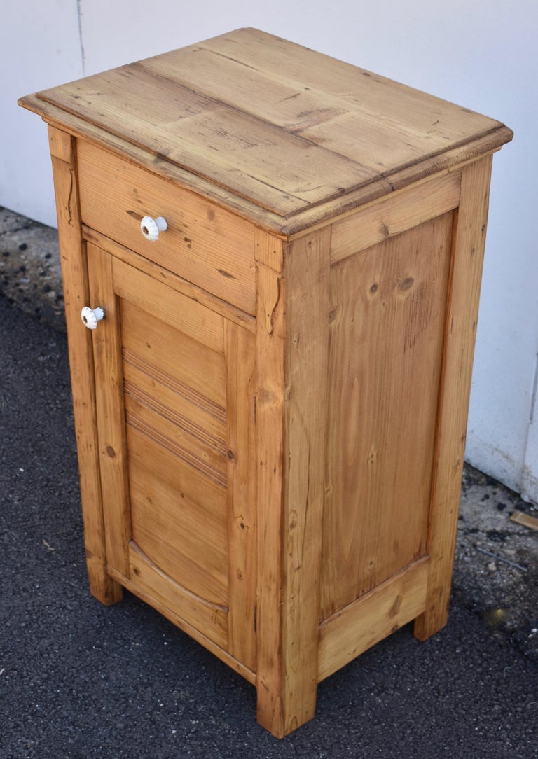 Pine Nightstand with One Door and One Drawer For Sale at 1stDibs