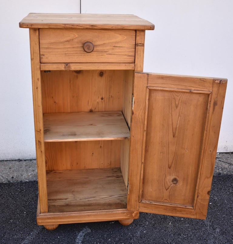 Pine Nightstand with One Door and One Drawer For Sale at 1stDibs