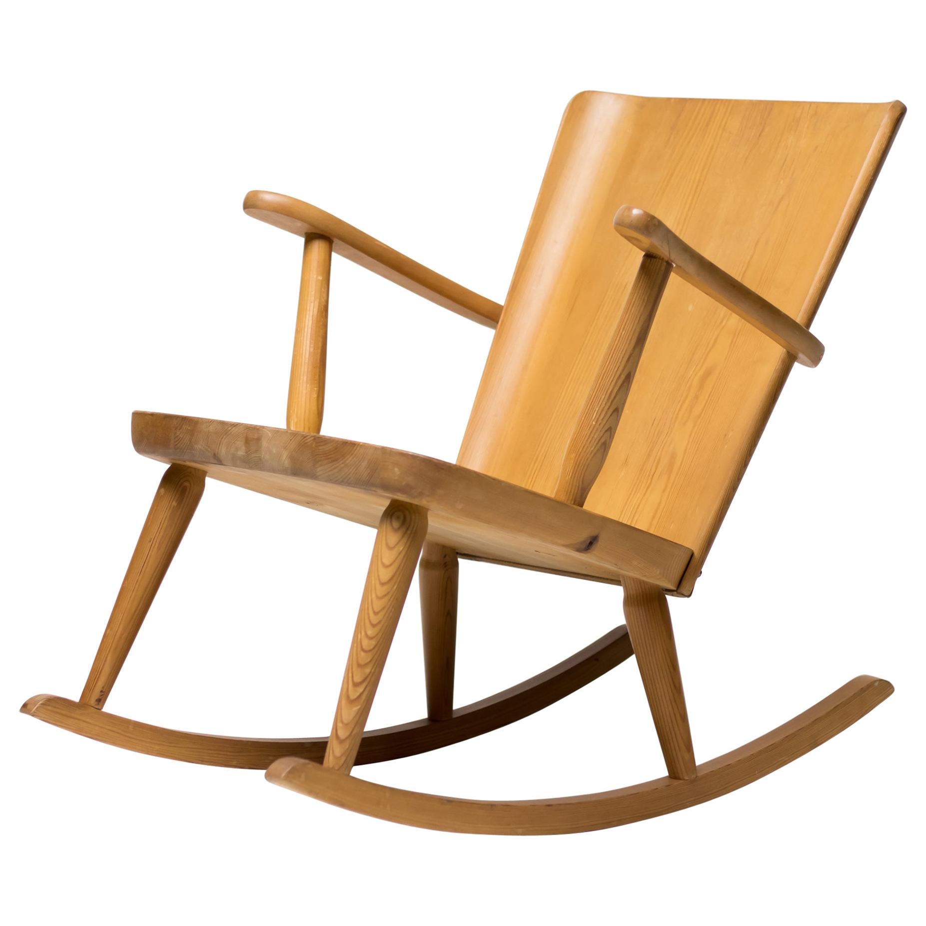 Stingray Rocking Chair in White Leather by Thomas Pedersen at 1stDibs