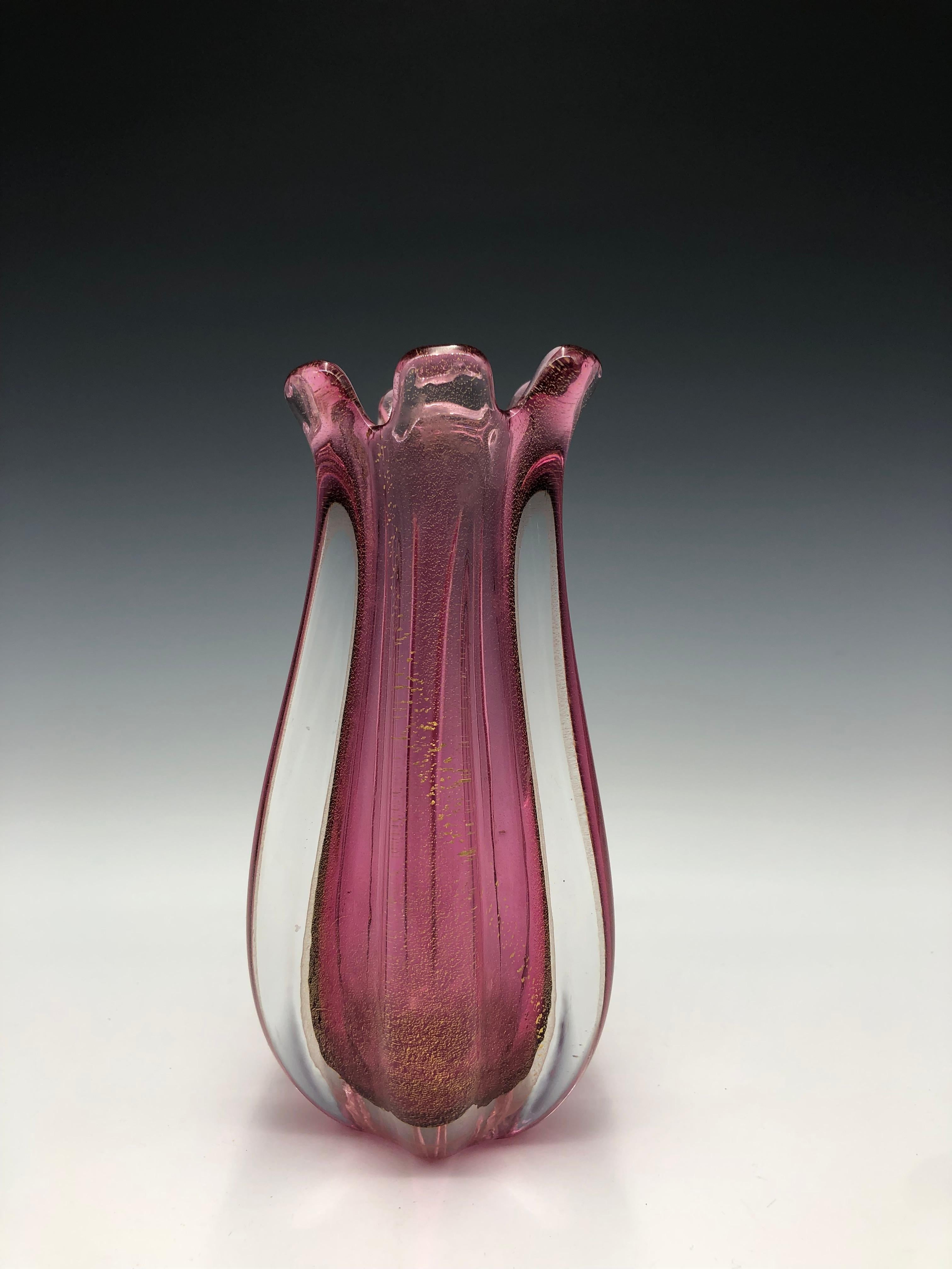 Pink Ribbed Gold Infused Murano Glass Sommerso Bud Vase For Sale at 1stDibs