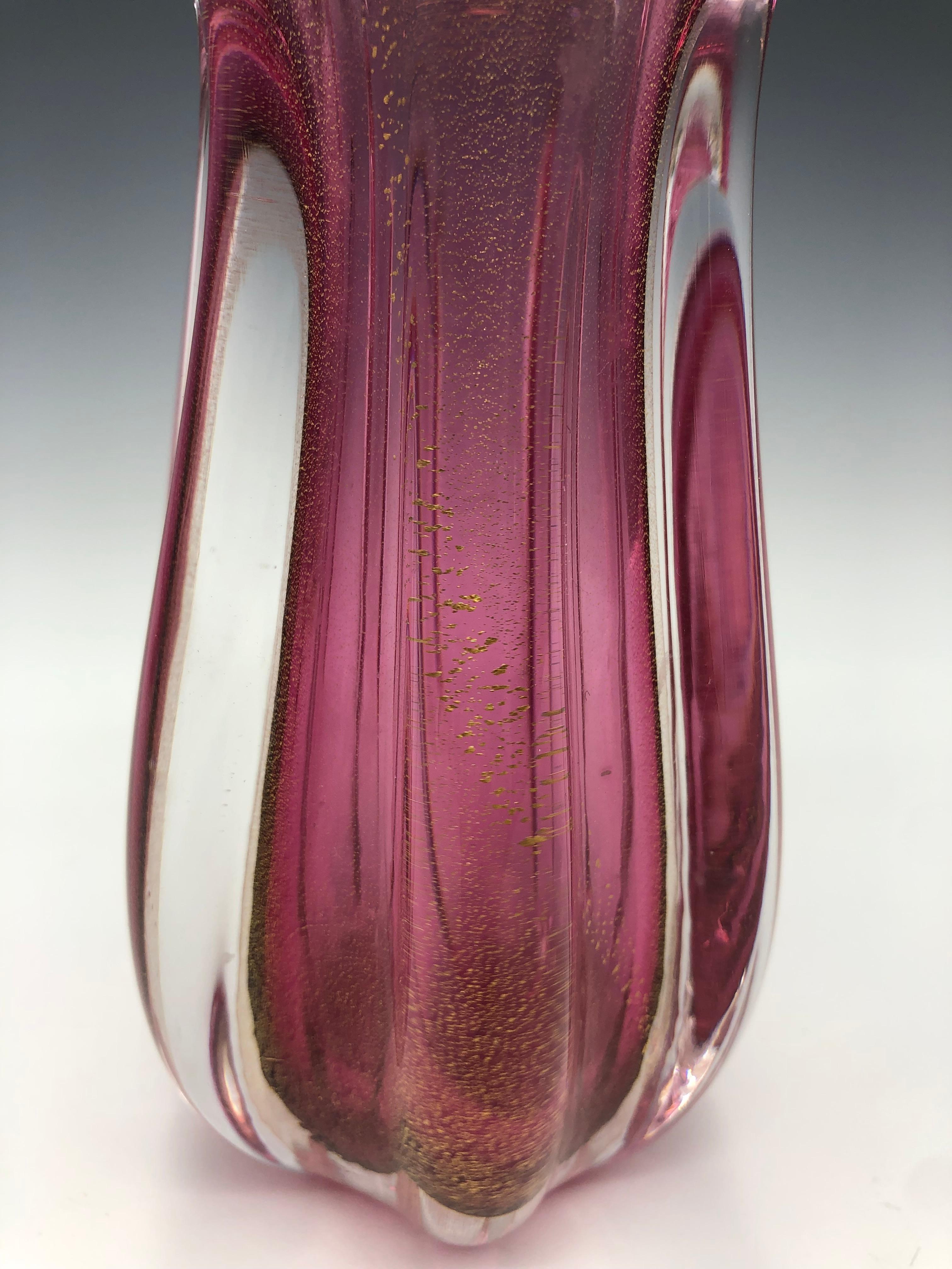 Pink Ribbed Gold Infused Murano Glass Sommerso Bud Vase For Sale at 1stDibs