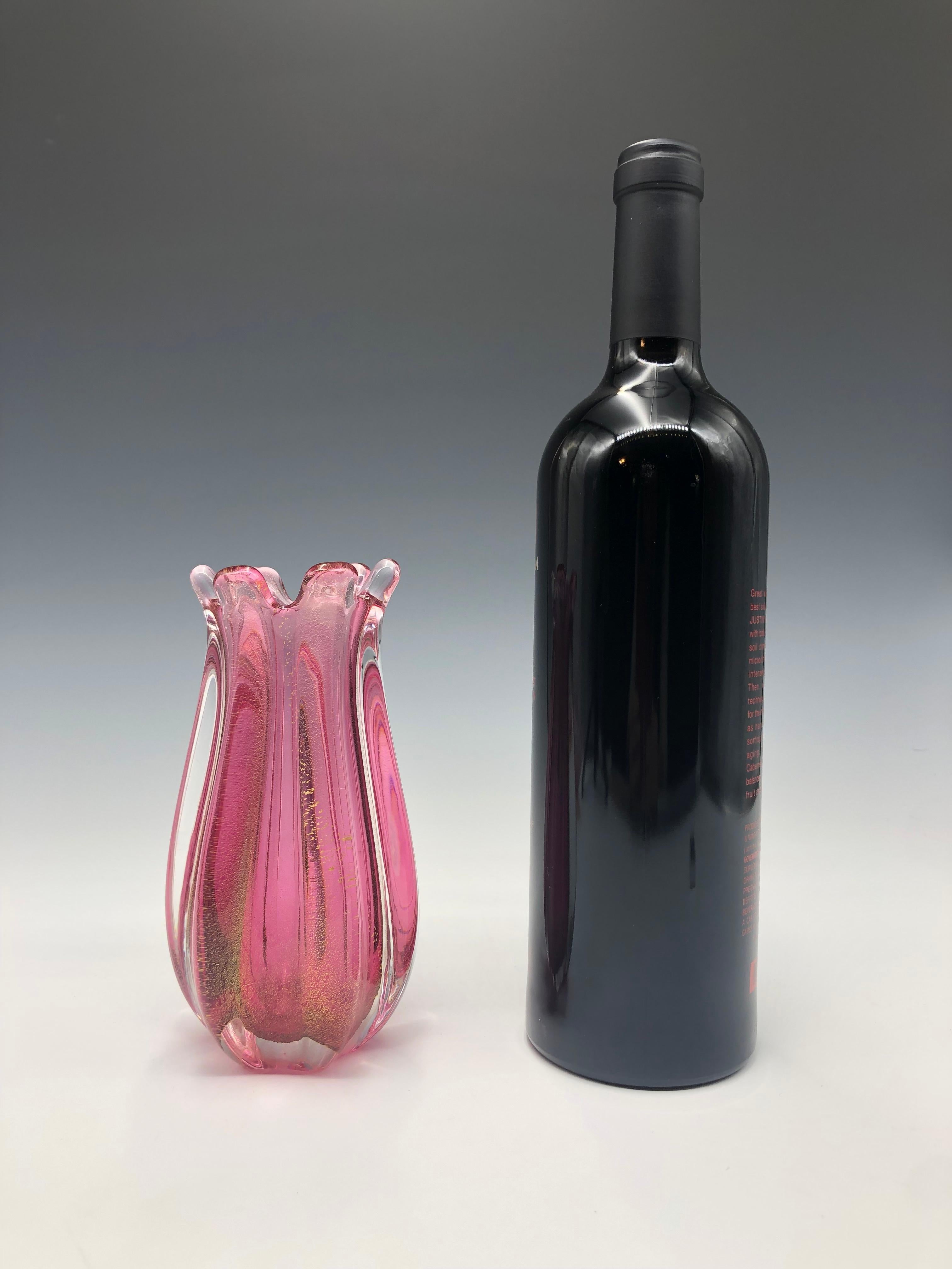 Pink Ribbed Gold Infused Murano Glass Sommerso Bud Vase For Sale at 1stDibs
