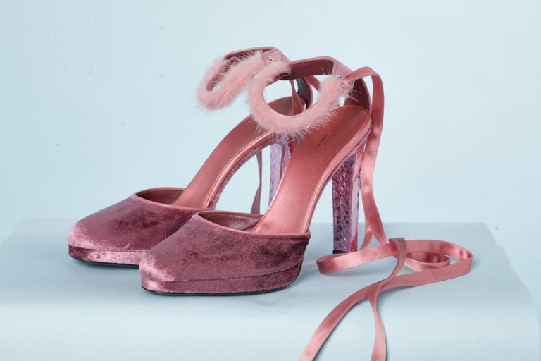 Pink silk velvet, python and furs Tom Ford by Gucci For Sale at 1stDibs