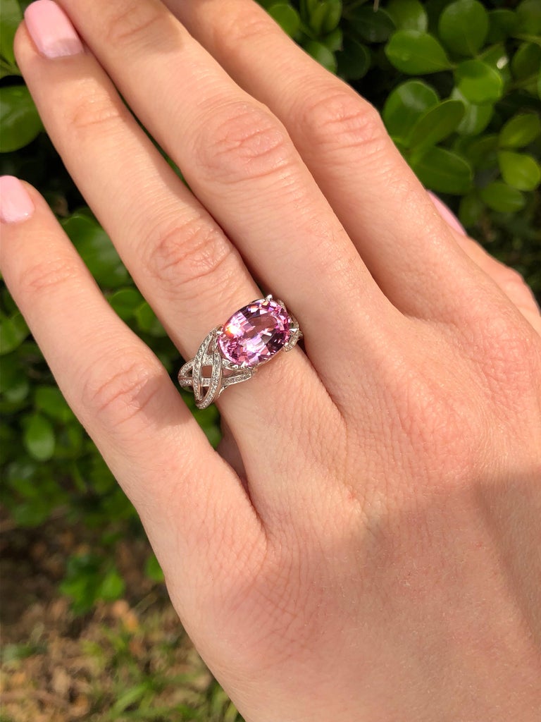 Pink Spinel Ring Oval 3.18 Carats For Sale at 1stDibs