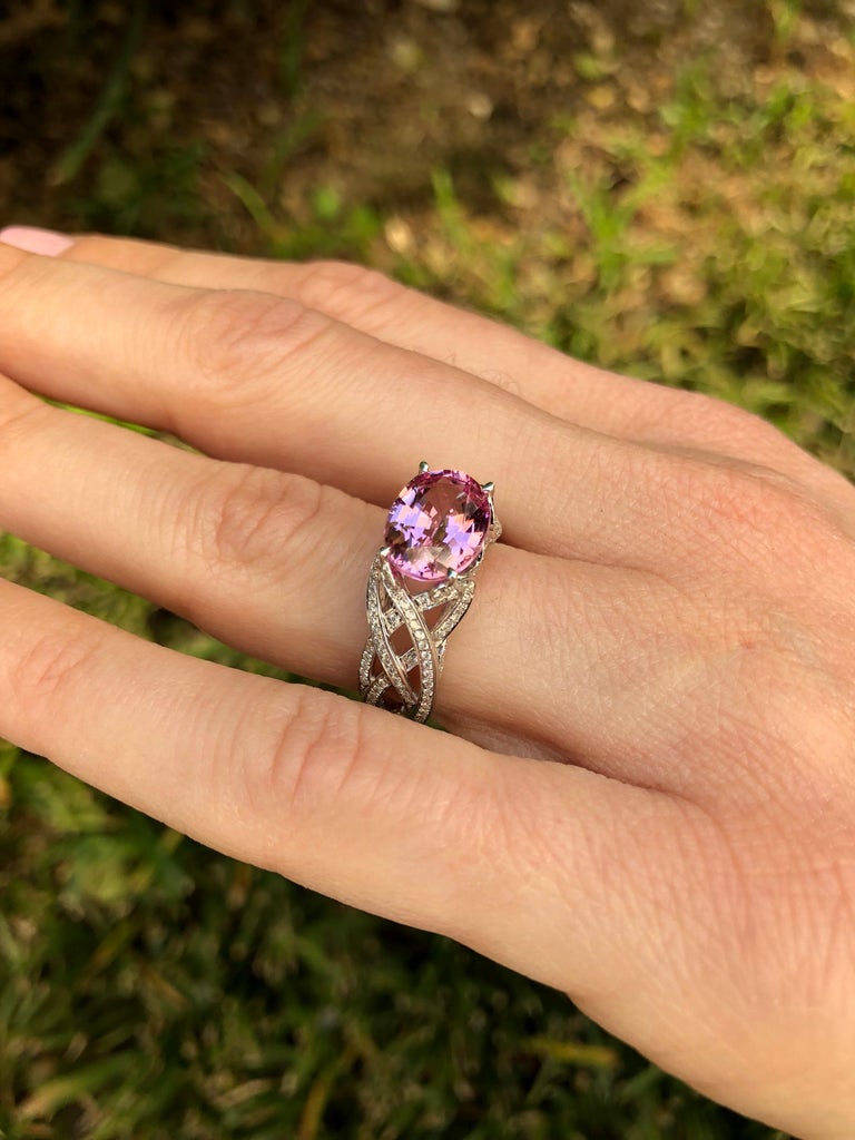 Pink Spinel Ring Oval 3.18 Carats For Sale at 1stDibs
