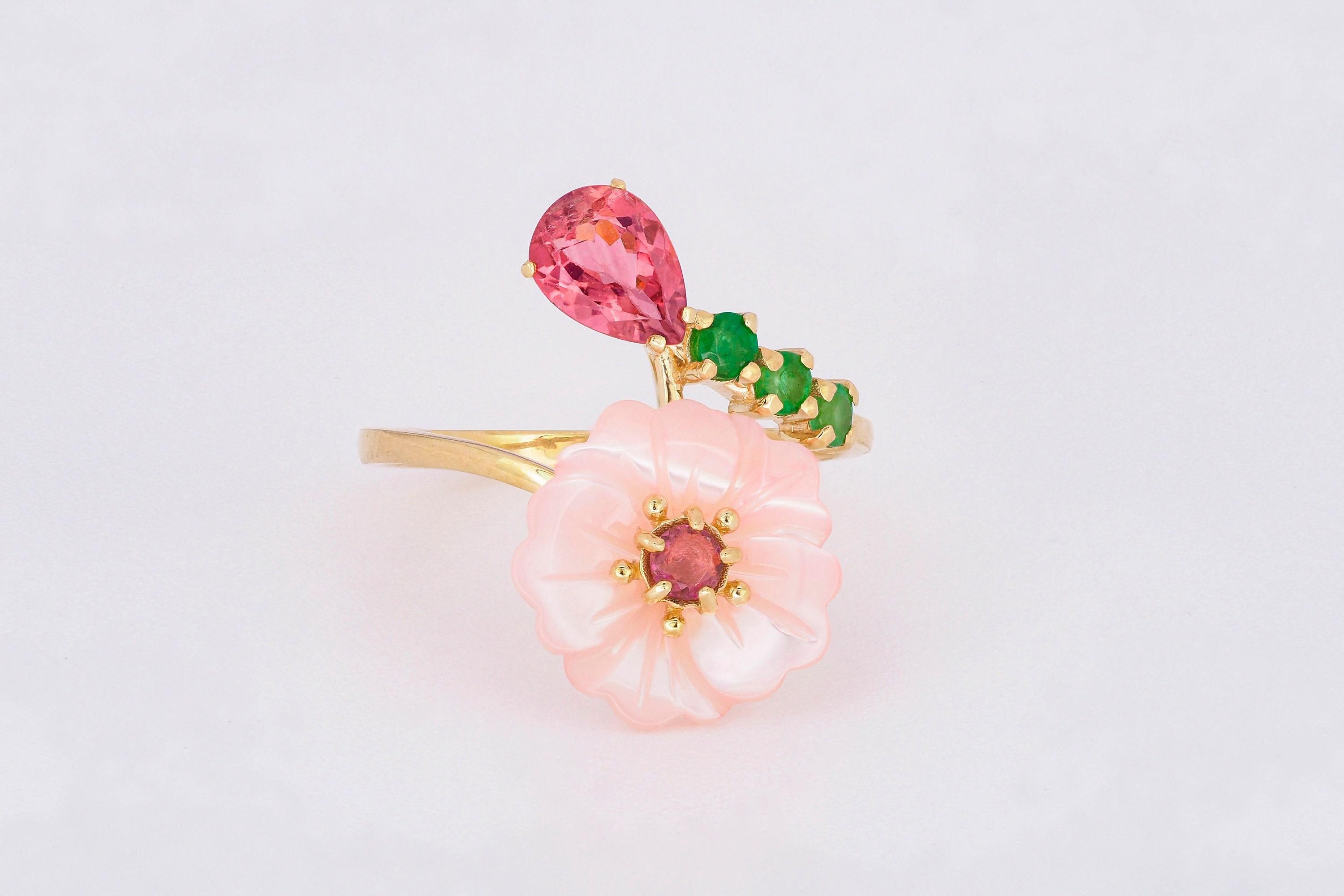 Pink tourmaline flower ring in 14k gold For Sale at 1stDibs
