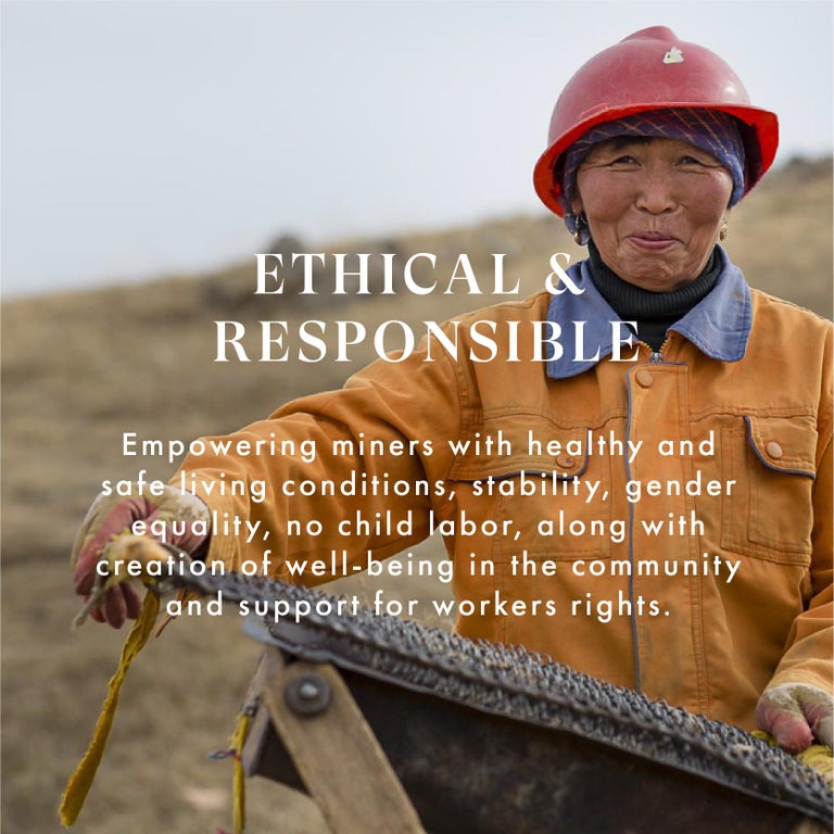 Pisces Zodiac Pendant Necklace 18kt Fairmined Ecological Gold For Sale at 1stDibs