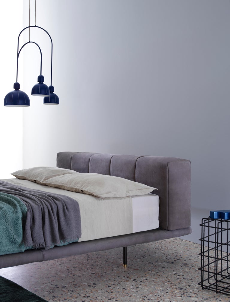 Pixel Air King Size Bed in Velvet Upholstery with Base by Sergio Bicego ...
