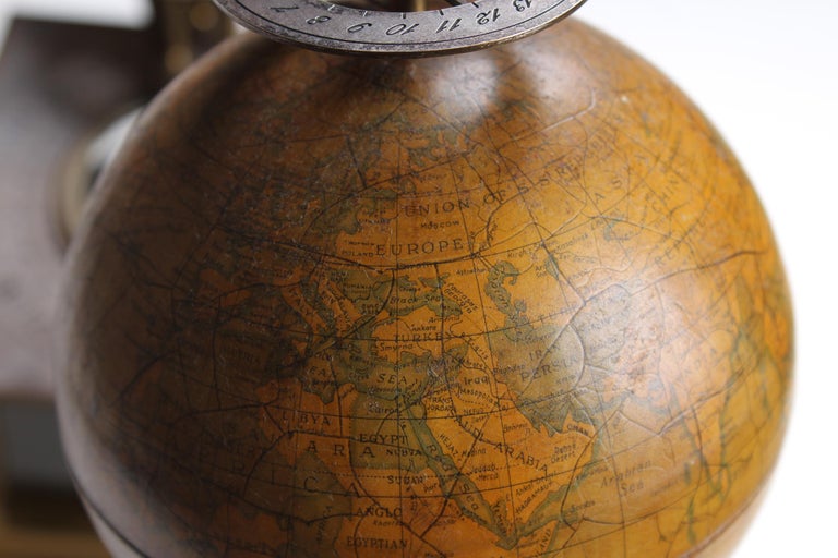 VIDEO* Planetarium, Tellurium Clock with Rotating Globe, London ...