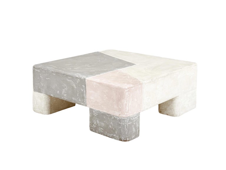 Table basse en plâtre postmoderne grise, rose, blanche, 1970 - En vente ...