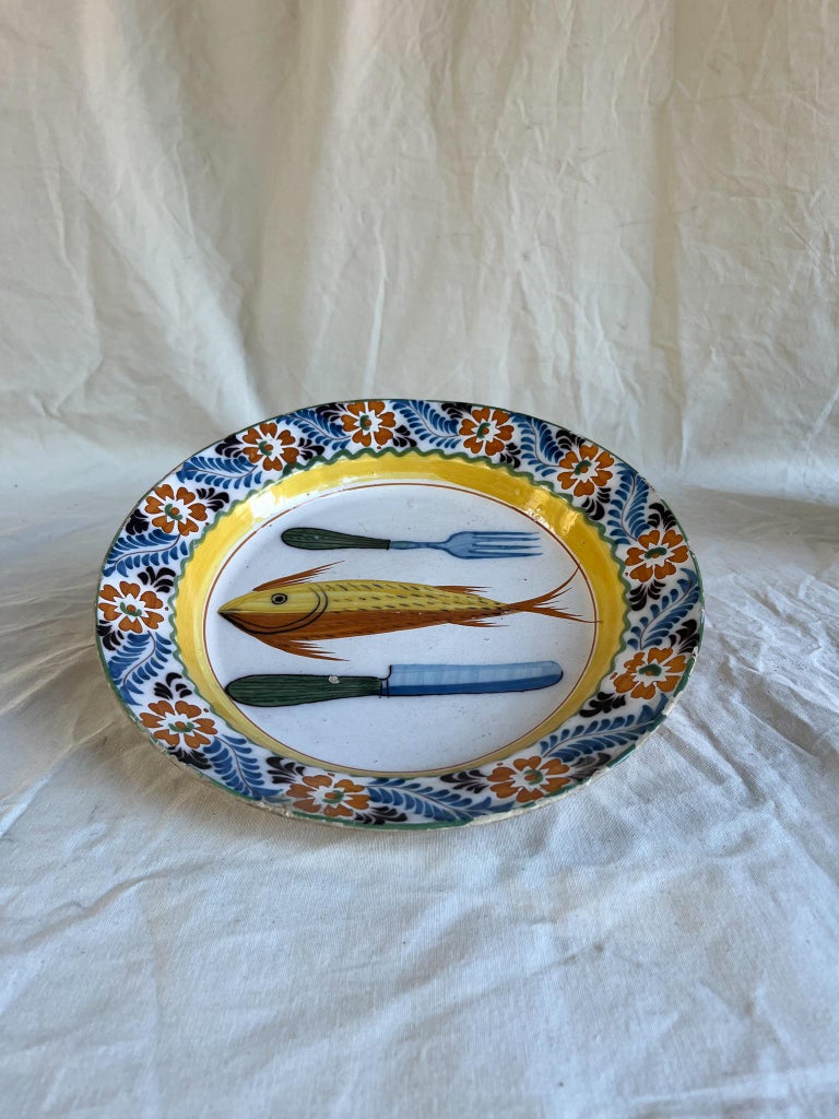 Plate in Portuguese faience from the 19th century For Sale at 1stDibs