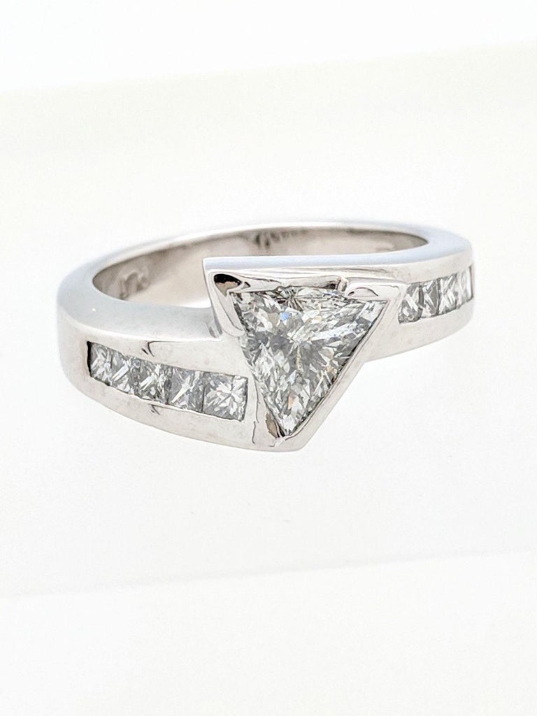 Platinum 1.25 Carat Trillion Cut Diamond Engagement Ring SI1/H at ...