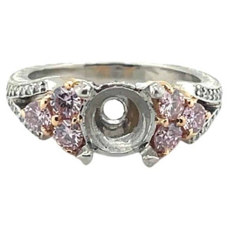 Verlobungsring aus Platin und 18 Karat Gelbgold mit rosa und weißen ...