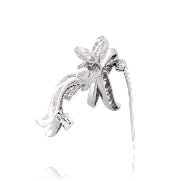 Platinum 2.33ct Diamond Streamer Brooch For Sale at 1stDibs