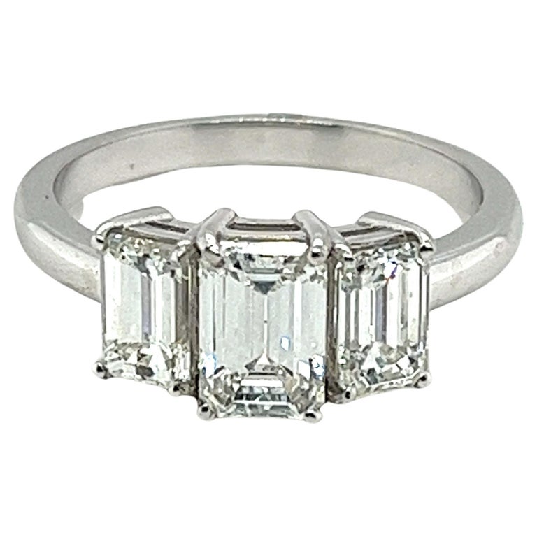 Platin 3 Stein Smaragdschliff 2,25 Karat Diamanten Ring im Angebot bei ...