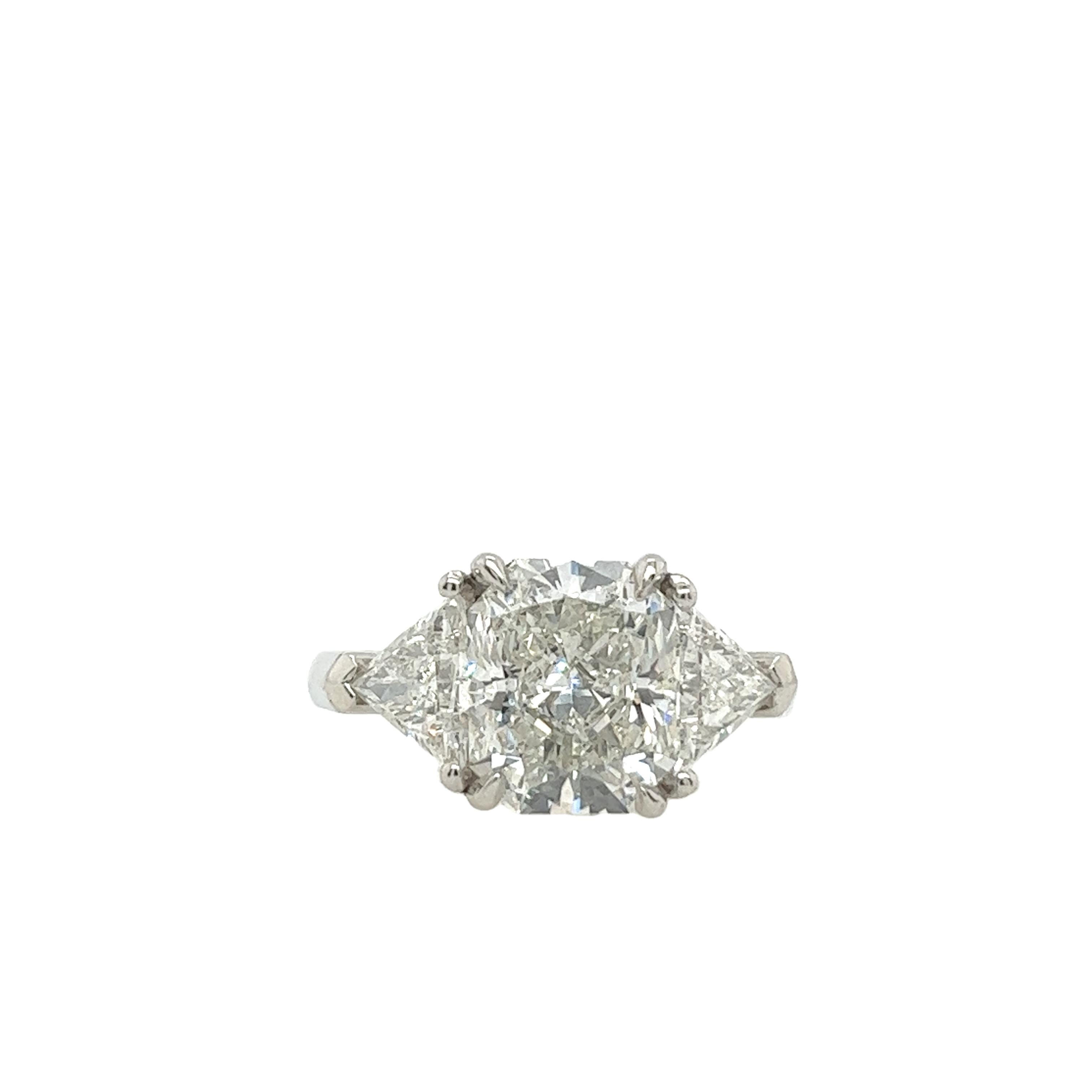 Platinum 3.14ct I/VS1 Modified Brilliant Diamond Ring and 1.60ct Triangle Diamonds For Sale at ...