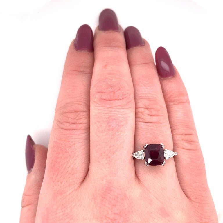 Platinum 3.27 carat Cushion Cut Ruby Ring For Sale at 1stDibs
