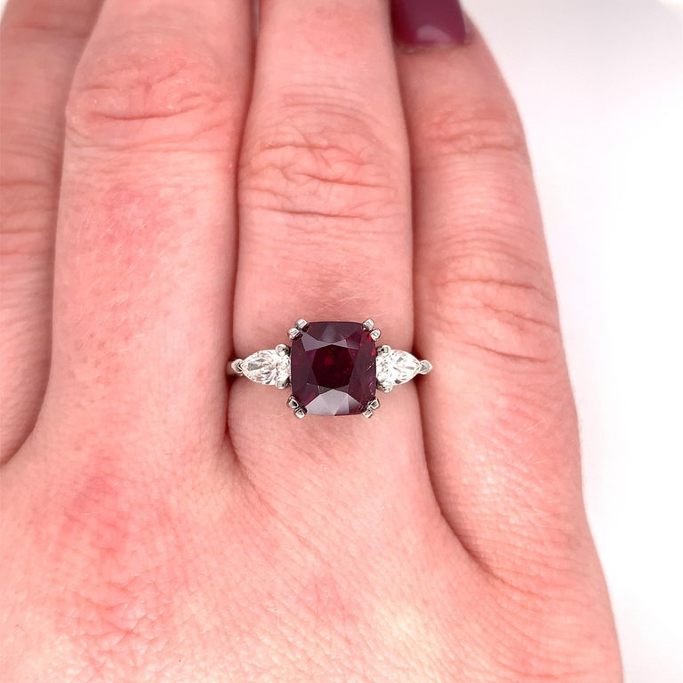 Platinum 3.27 carat Cushion Cut Ruby Ring For Sale at 1stDibs