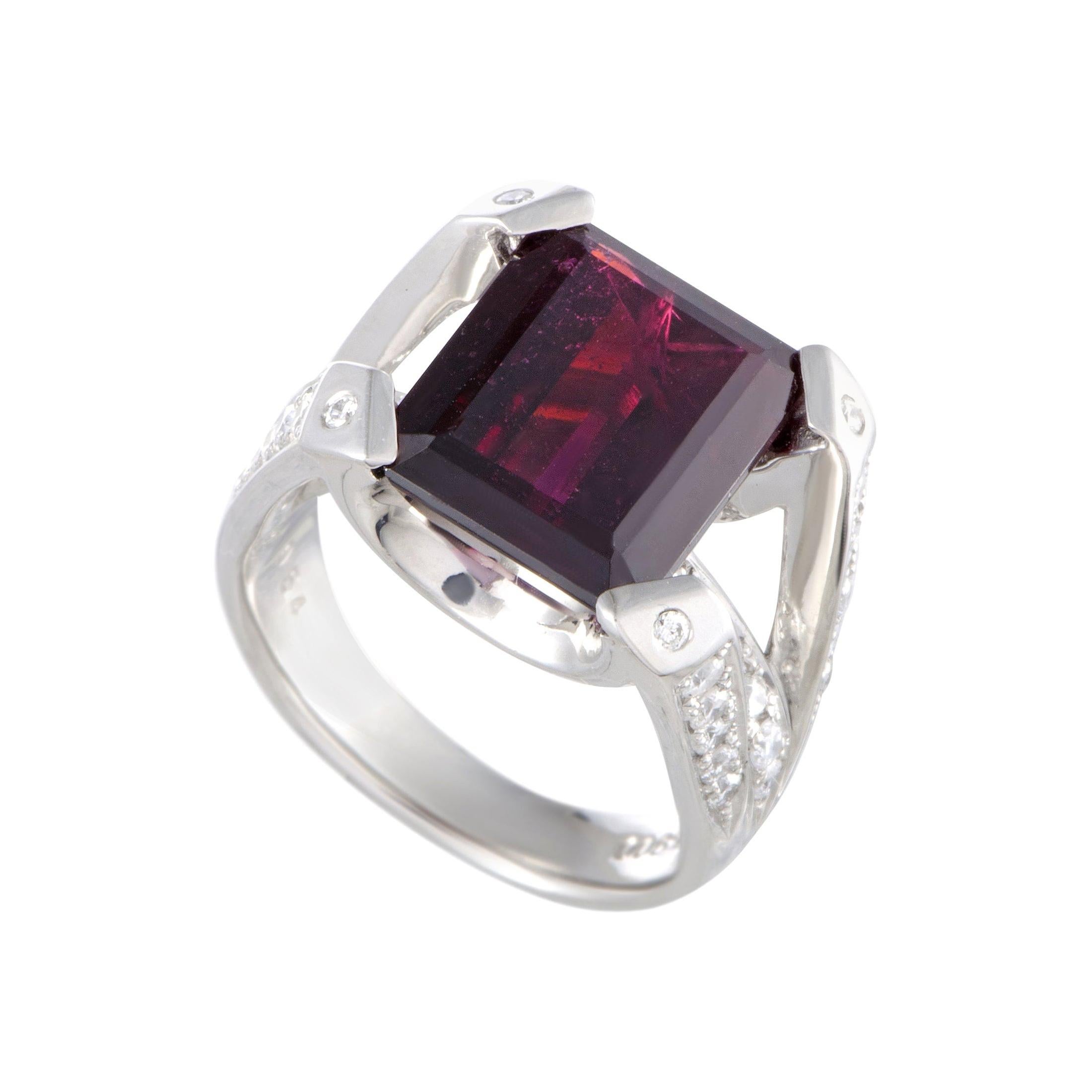 Platinum Diamonds and Garnet Rectangle Ring at 1stDibs