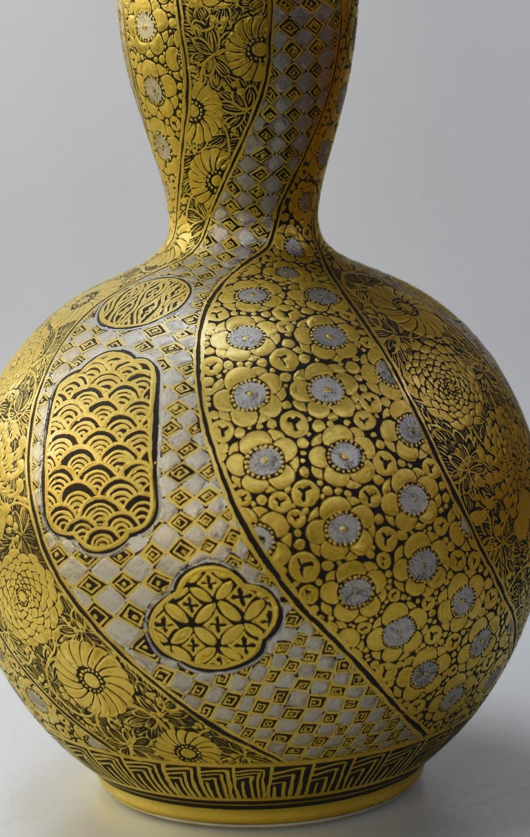 Platinum Gold Porcelain Vase by Contemporary Japanese Master Artist For ...