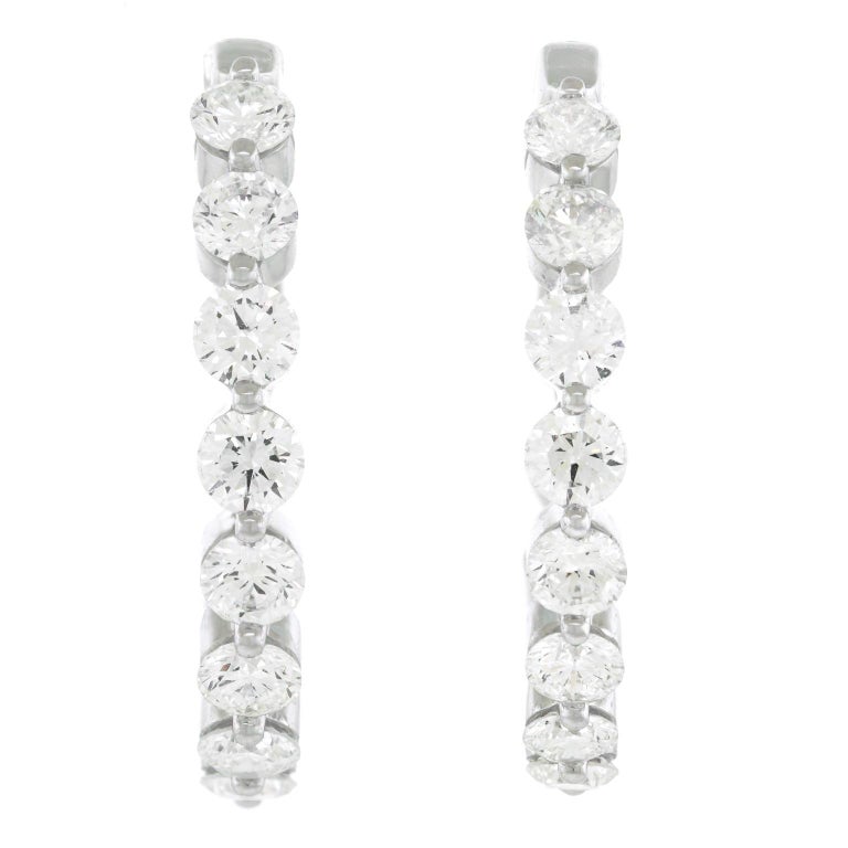 Platinum Hoops Set with 3.10 Carats of Diamonds For Sale at 1stDibs