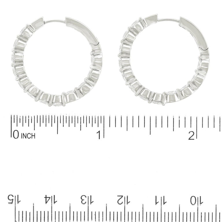 Platinum Hoops Set with 3.10 Carats of Diamonds For Sale at 1stDibs