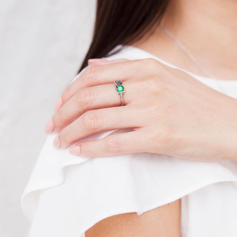 Platinum Natural Round 0.42 Carat Green Emerald Mythical Fantasy ...
