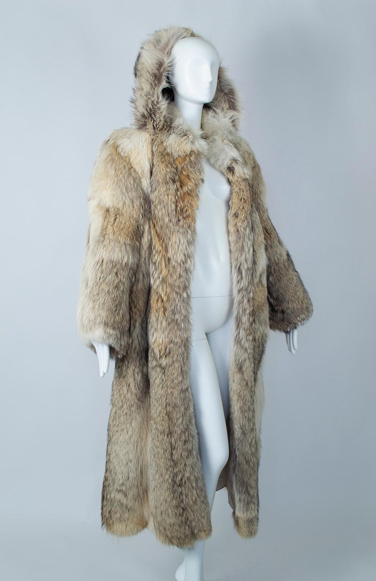 Plush Full-Length Copper Coyote Fur Overcoat with Detachable Hood – Med ...