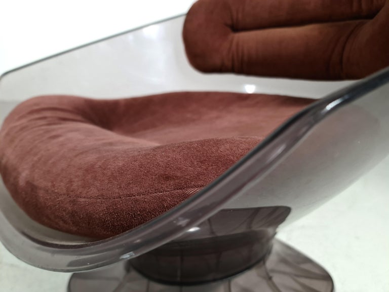 Pod Lounge Chairs by Raphael Raffel from the 1970s at 1stDibs