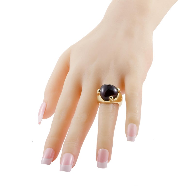 Pomellato Capri 18 Karat Yellow Gold and Garnet Cabochon Large Heart ...