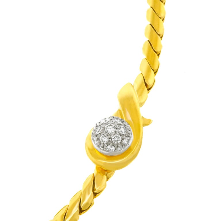 Pomellato Gold Necklace with Decorative Diamond Catch For Sale at 1stDibs