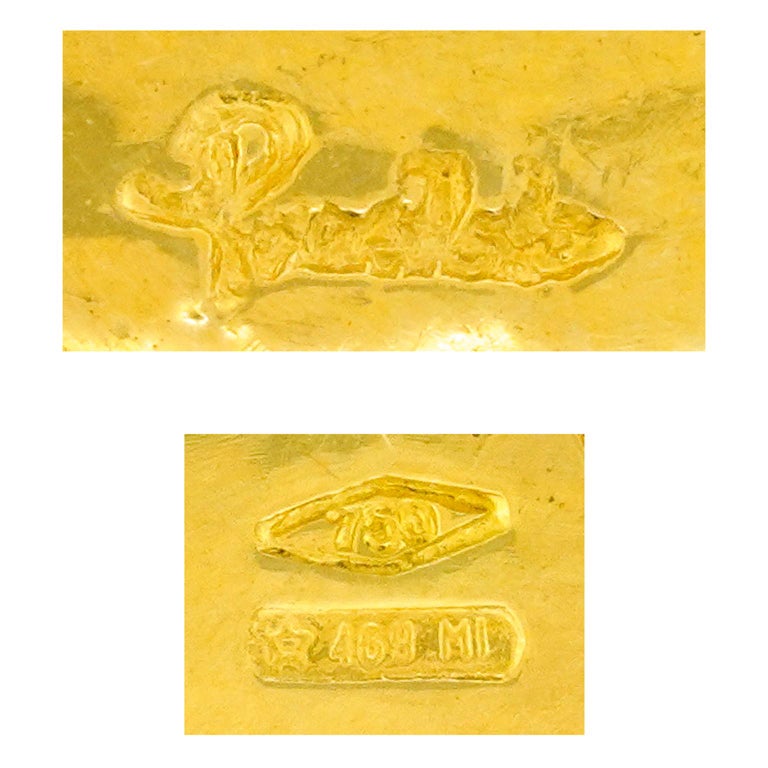 Pomellato Gold Necklace with Decorative Diamond Catch For Sale at 1stDibs