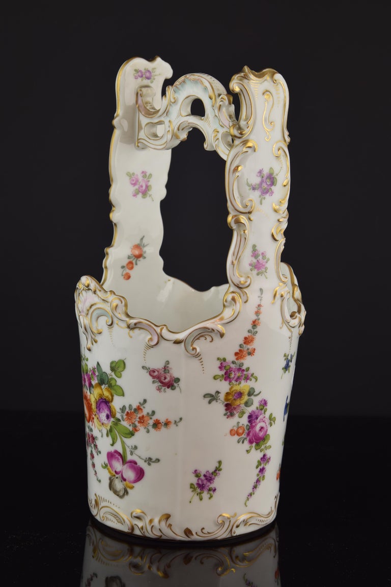Porcelain Centerpiece, circa Late 19th Century For Sale at 1stDibs