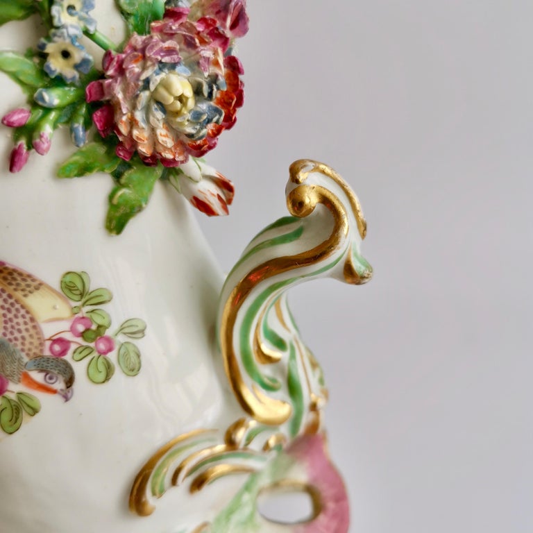 Chelsea Porcelain Frill Vase with Birds, Rococo ca 1760 For Sale at 1stDibs