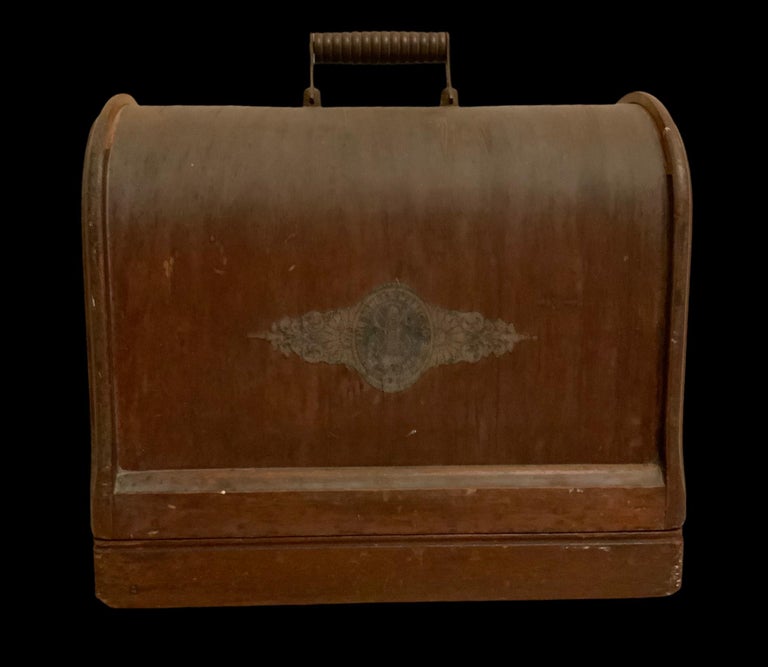 Portable Singer Manufacturing Co. Sewing Machine Model 24-61 at 1stDibs