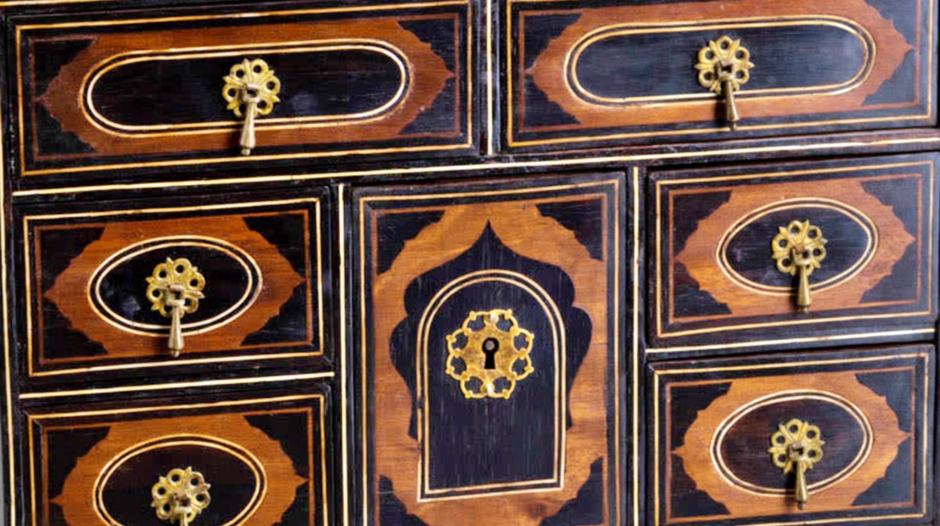 Portuguese Cabinet 17th Century in Rosewood at 1stDibs | rosewood portugal