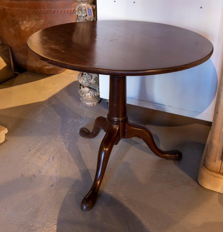 Portuguese Round Auxiliary Table For Sale at 1stDibs